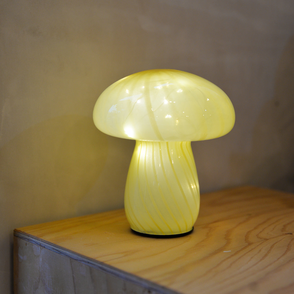 Mushy Portable LED Lamp / Yellow – Mon Pote