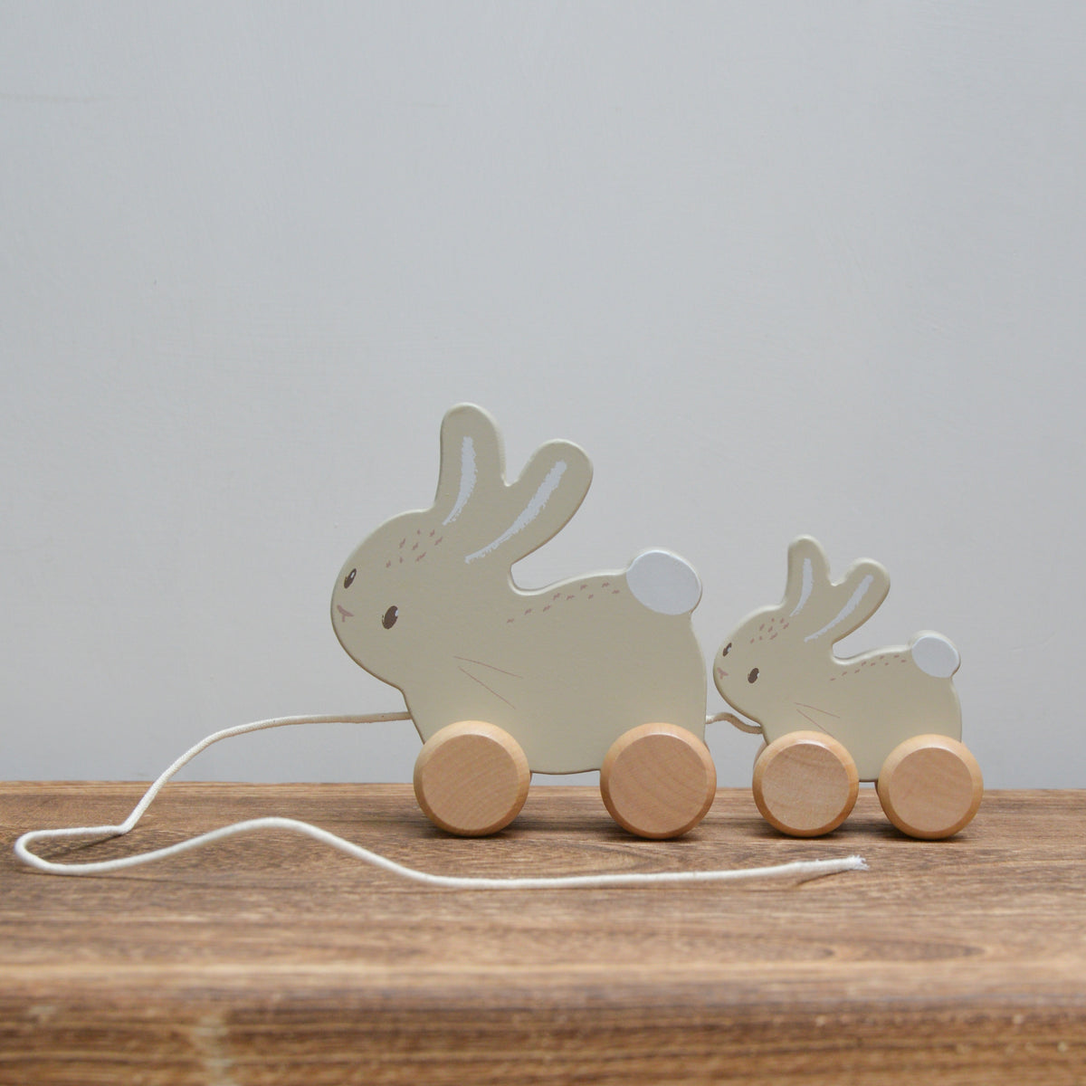 Little Dutch Pull Along Bunnies – Mon Pote