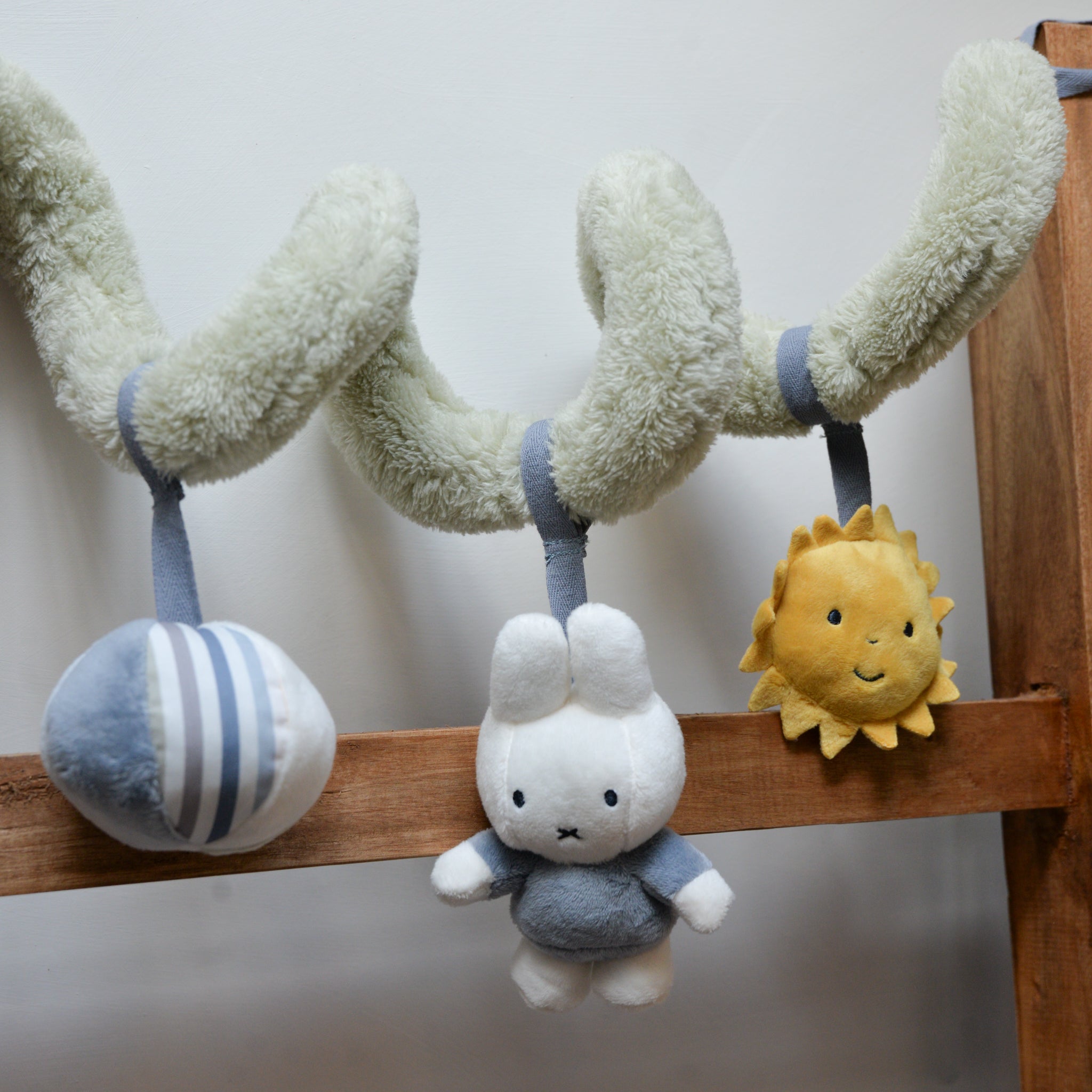 Miffy Activity Spiral / Various styles – Mon Pote