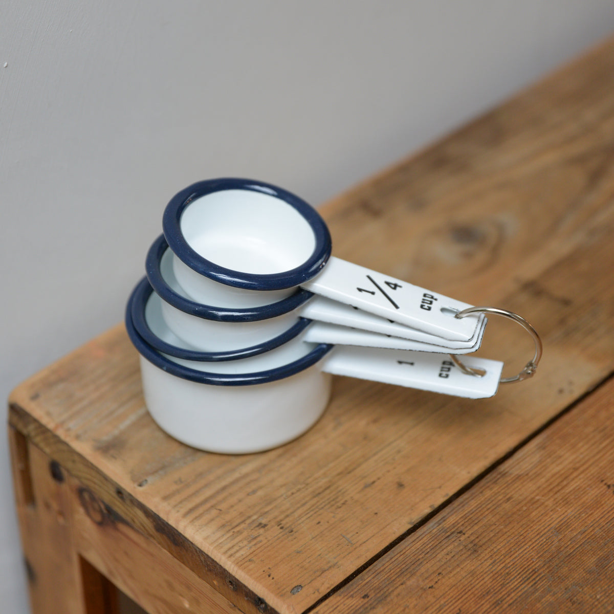 White Enamel Kitchen Measuring Cups Set – Mon Pote