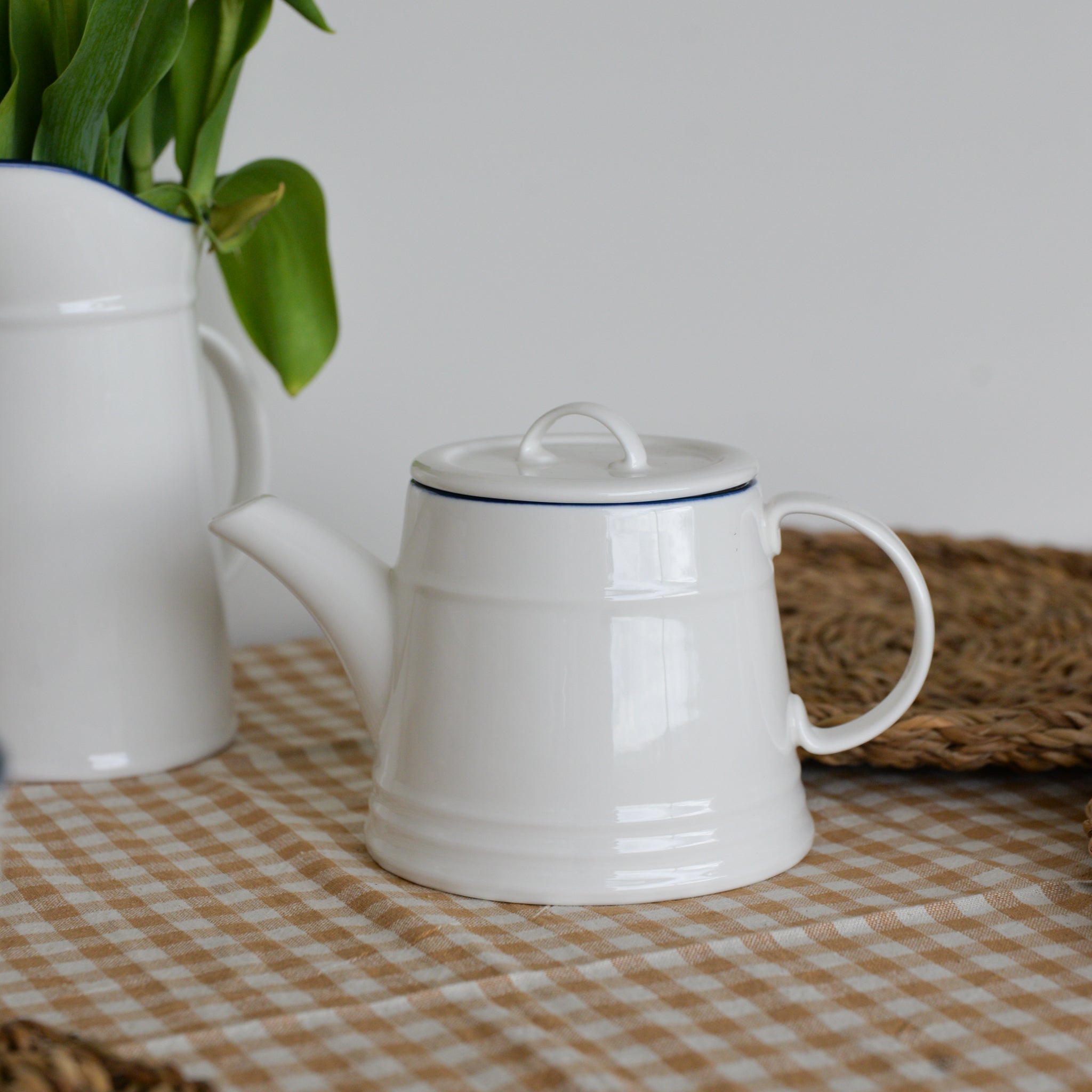 White Porcelain Teapot with Blue Rim – Mon Pote
