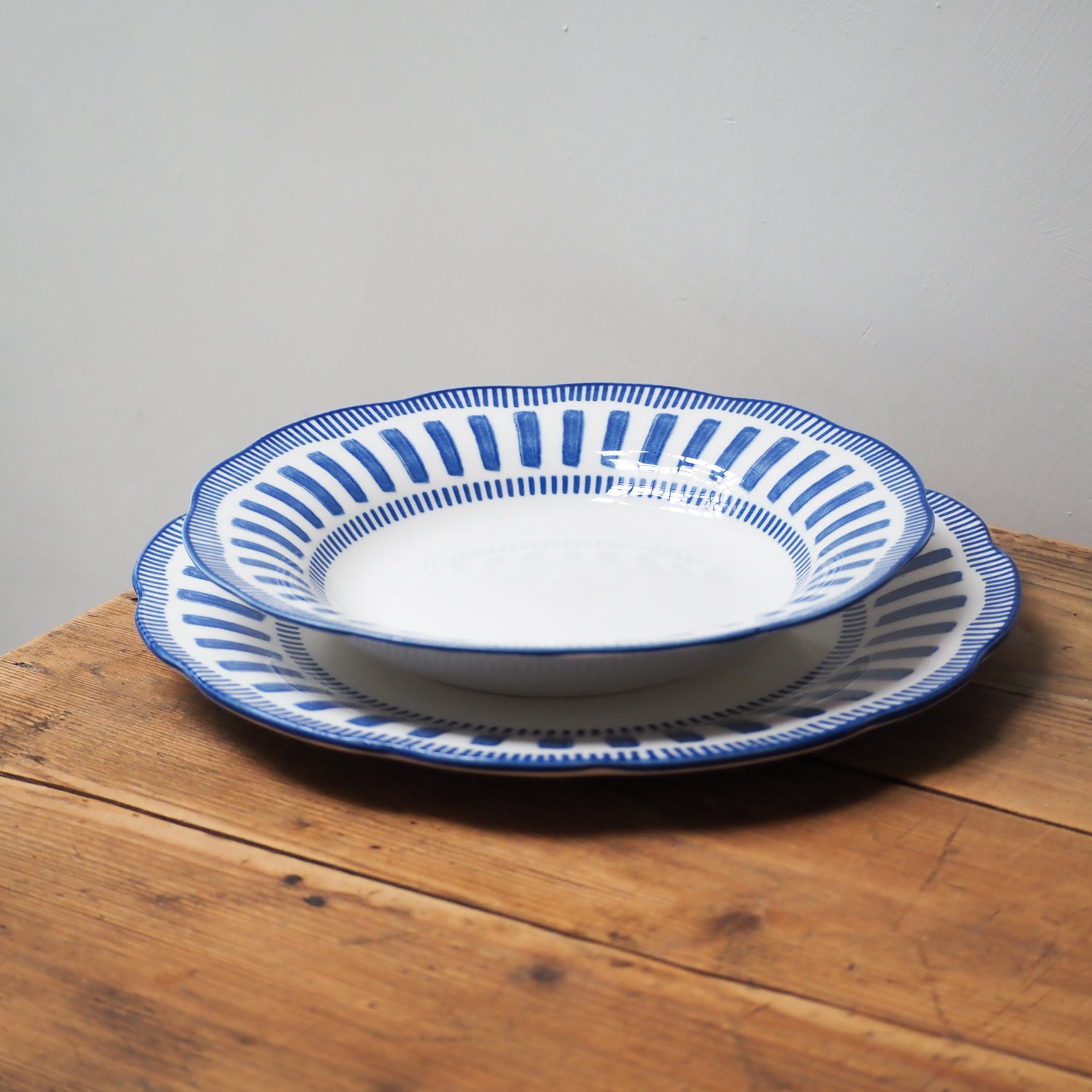 French Porcelain Scalloped Dinner Plate /Blue – Mon Pote